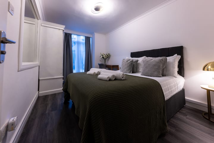 Prime Location Flat | Hyde Park & Paddington - London