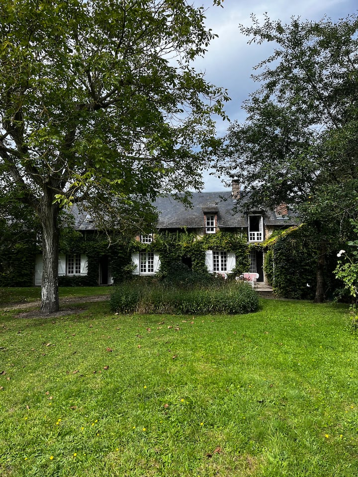 Entre Paris Et Pommiers : La Maison De Campagne - Les Andelys