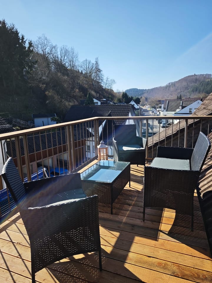 Eifel/hunde/familien & Firmen/12 Pers./2 Wohnungen - Simmerath