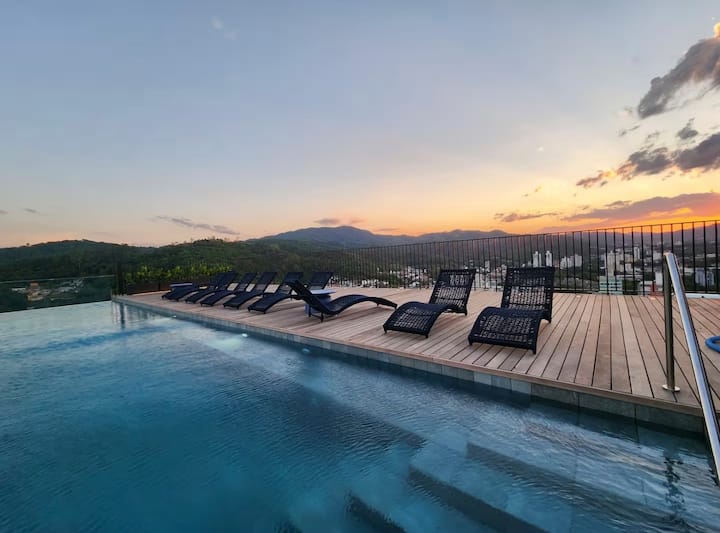 Loft On 708 Moderno, Cama Queen, 3min A Pé Oktober - Blumenau