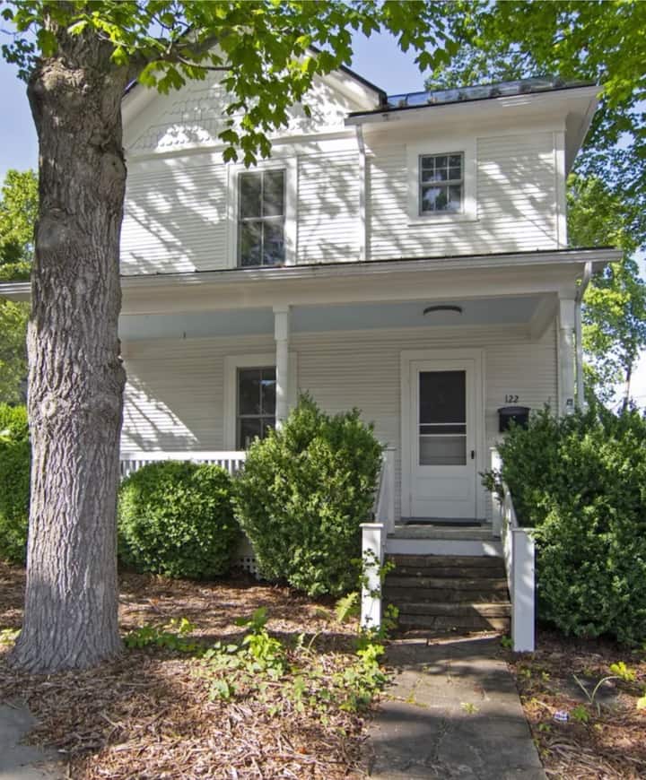 Best Location In Lewisburg! - Lewisburg, WV