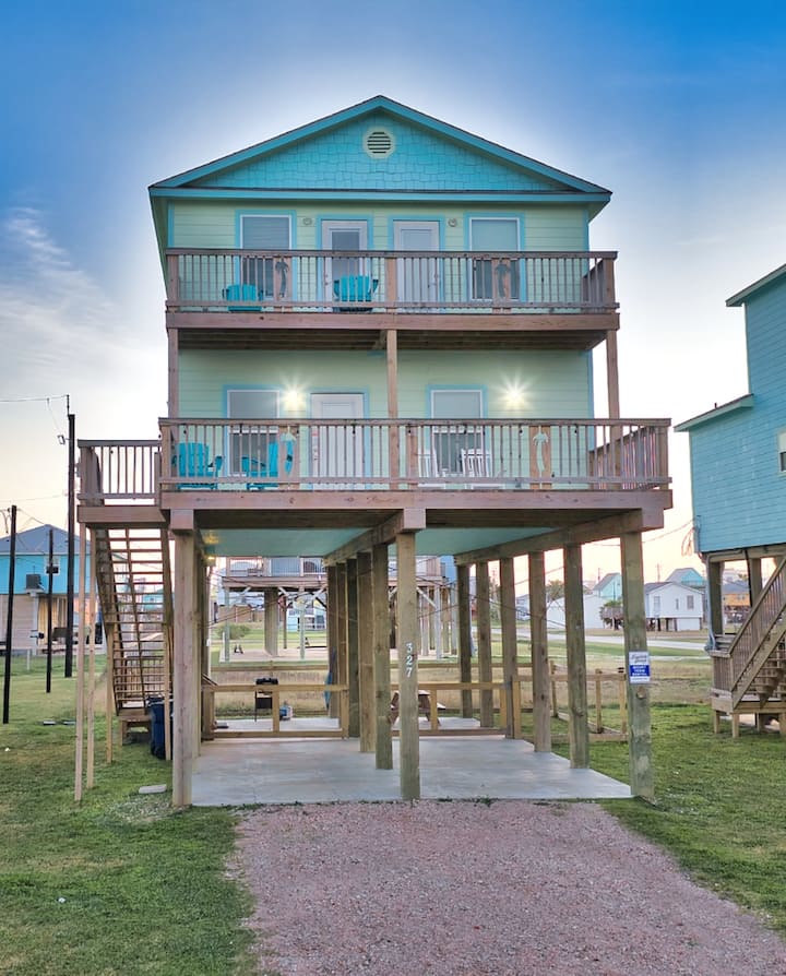 Surfside Sanctuary-your Brand-new Beachside Oasis! - Surfside Beach, TX