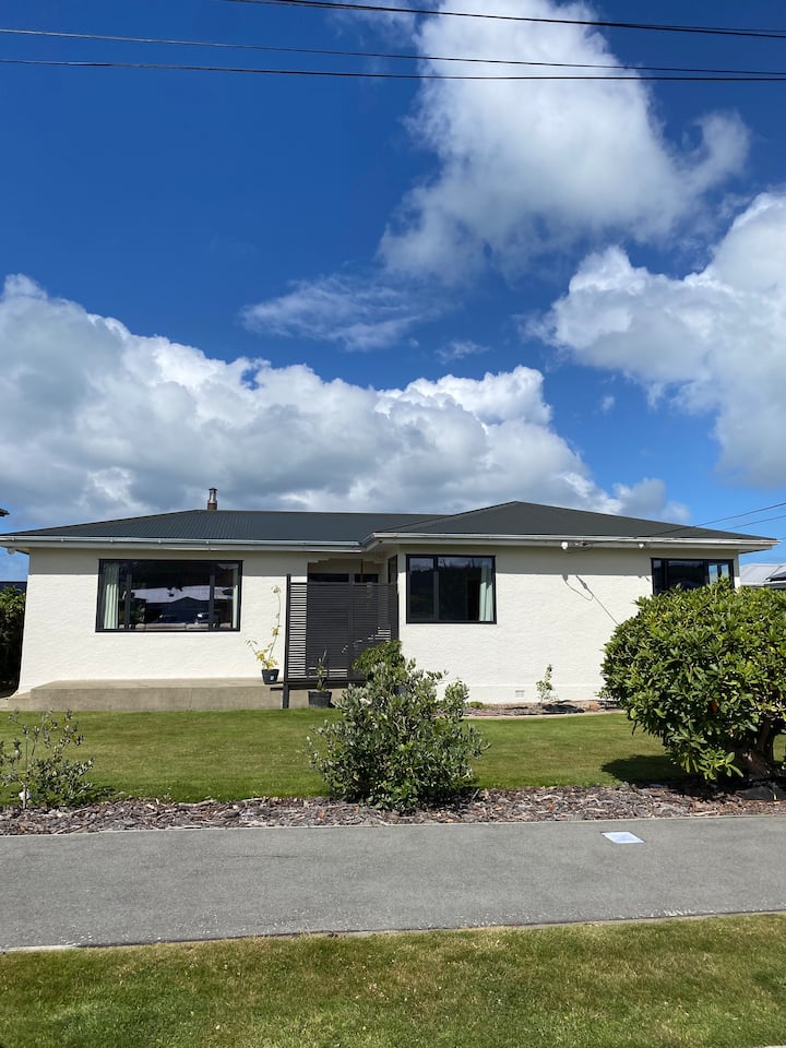 Home Sweet, Family Home - Oamaru