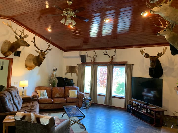 Country Lodge Hideaway In Rural Atascadero - Santa Margarita, CA