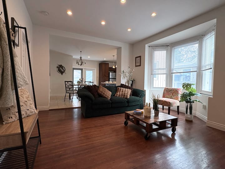 Cozy & Central Home – Easy Access Everywhere - London