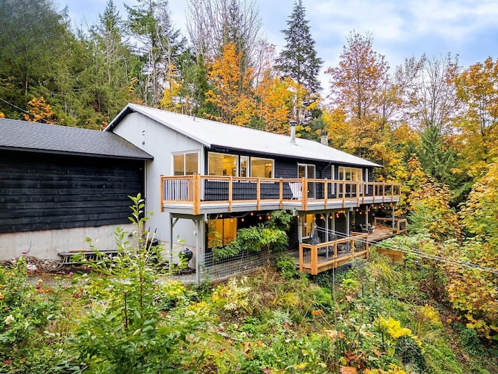 Private Squamish Forest Suite | Near Hiking/biking - Squamish