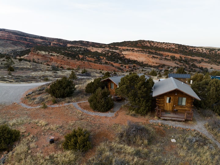 Secluded Rustic Cabin Retreat - Wyoming