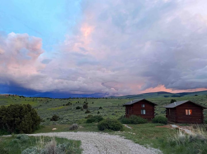 Cozy Loft Cabin - Wyoming