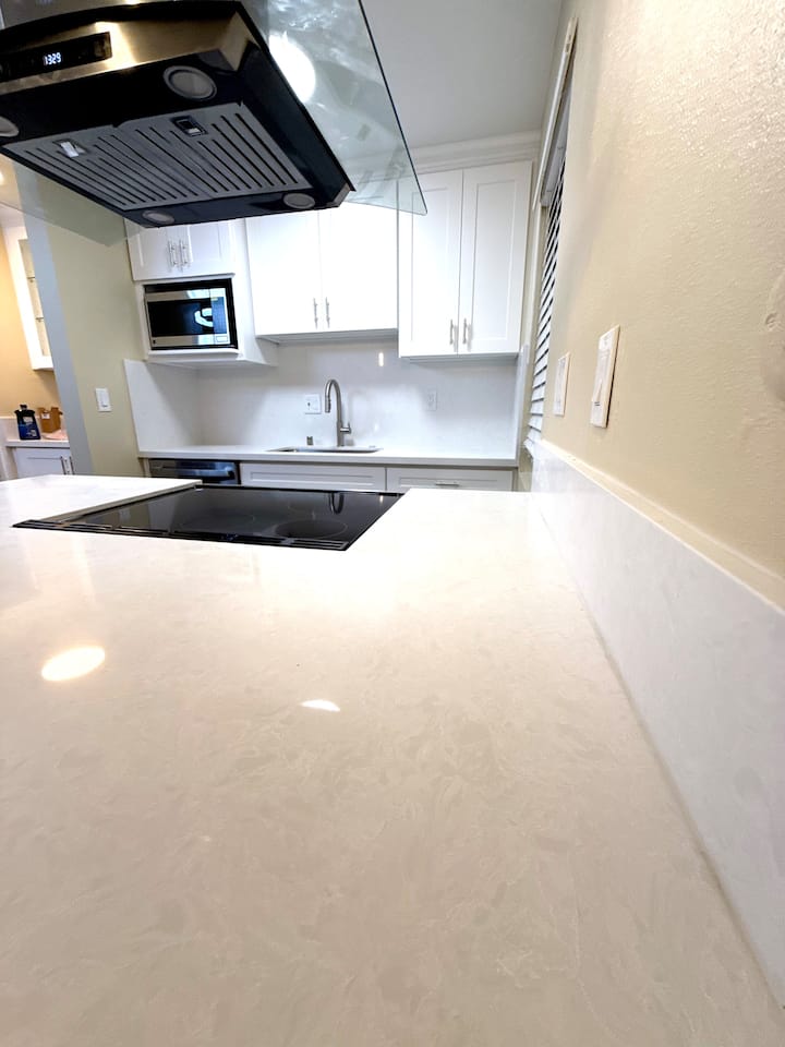 .8 To Disney Parking 2 Story Apartment With Pool - Anaheim