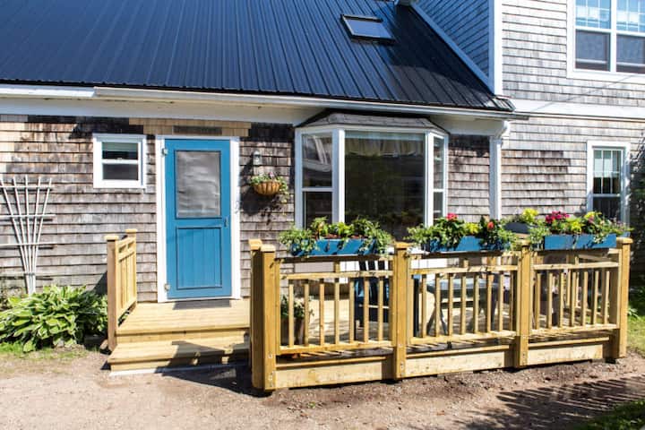 Garden Studio Apartment On Oceanfront Property - St. Andrews