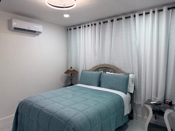Cozy Studio Apartment - Lakeland, FL