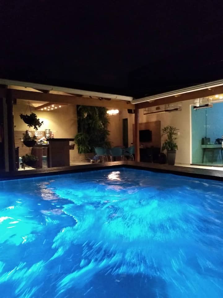 Casa Com Hidromassagem Aquecimento A Gás, Sauna - Anápolis