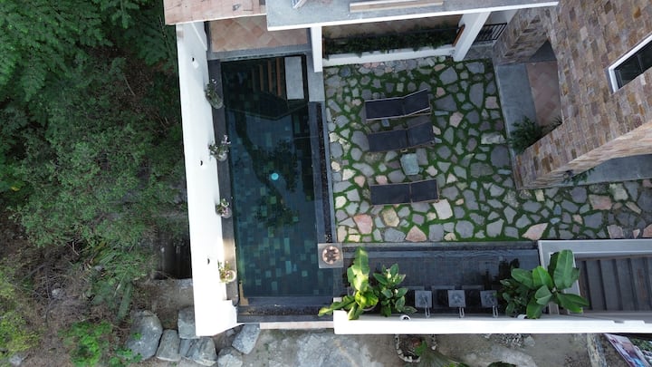 New Casita Overlooking Playa La Ropa - Zihuatanejo