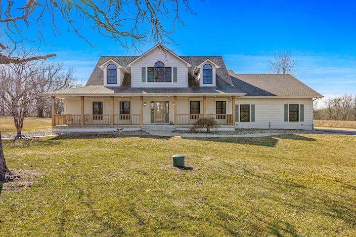 Welcome To Toad Hollow Retreat - Kingsville, MO