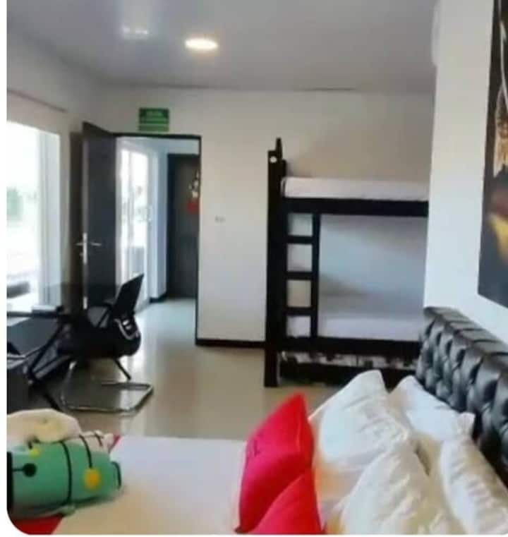 Alojamiento Habitaciones Familiares Con Piscina - San Andrés