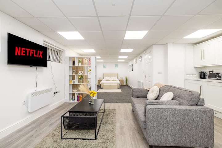 Central Hideaway, 5 Min To City, Secure Parking - Colton - Leeds