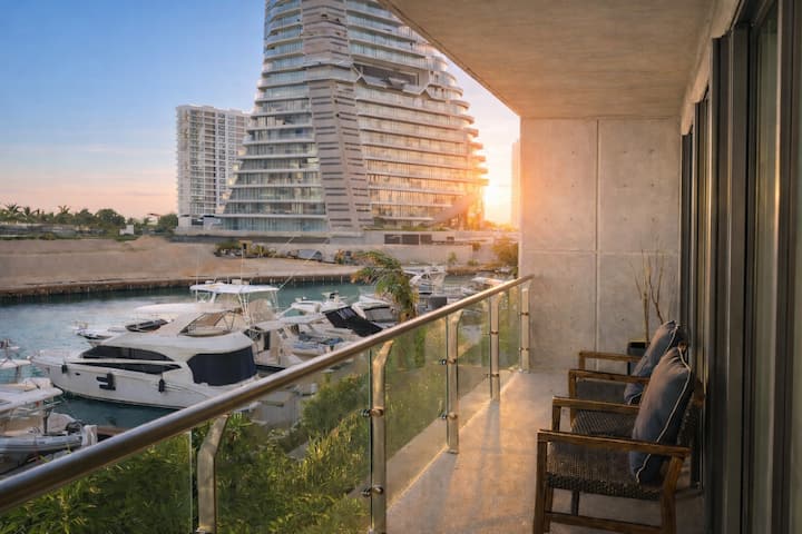 Top/2br/canal & Yacht Views From All Rooms/balcony - Cancún