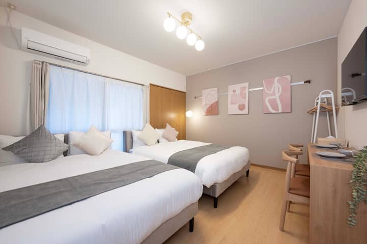 名古屋駅徒歩9分/国際センター駅3分/好立地/最大4名/ダブルベッド2台/コンビニや飲食店多数 - Nagoya