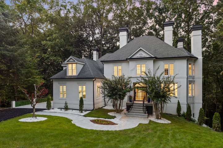 Chateau De Feu - Sandy Springs, GA