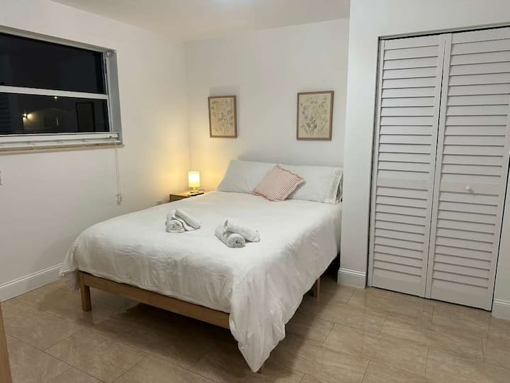 Cozy Studio In Dania Beach - Dania Beach, FL