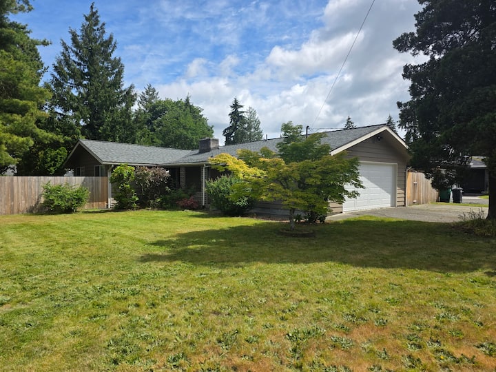 Cozy Shoreline Home Near Seattle - Lynnwood, WA