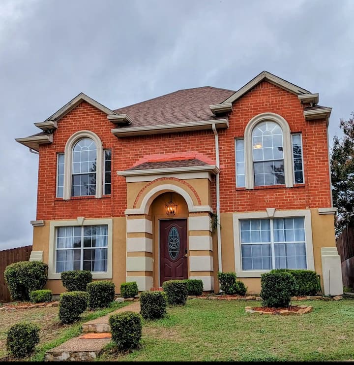 4 Br Mckinney Home 5 Min From Al Raushhaupt Park! - McKinney, TX