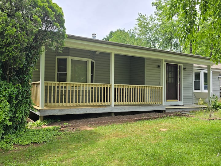 Bungalow Joy - Merlefest Only 6 Miles! - Merlefest