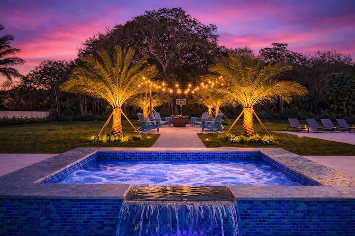 Host Your Celebration | Pool/jacuzzi/event-ready - Kendall, FL