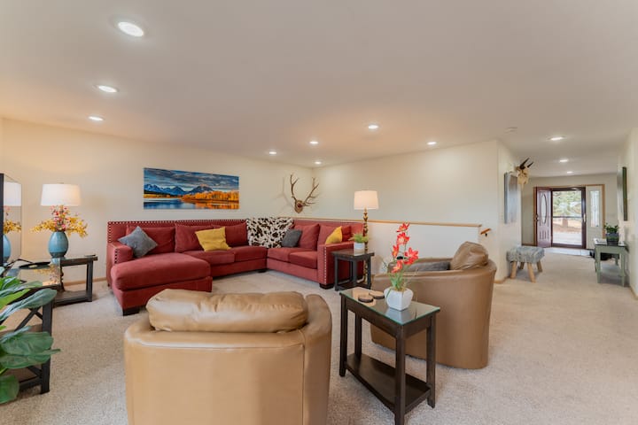 6 Bedroom Home In Lander - Hot Tub, Deck, Garage - Lander, WY