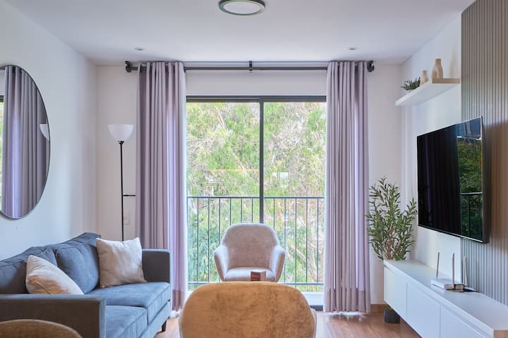 Modern 3br/2ba W/ Parking - Peru