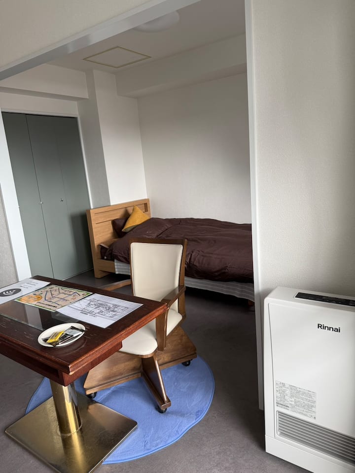 元町駅から徒歩１分/無料駐車場あり/千歳、小樽、富良野へのアクセス市内1番　丘珠空港より車で10分 - 札幌市