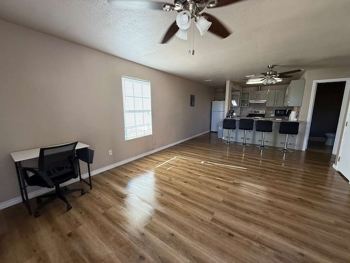 2-story Condo · 2bd 2ba · 65" Tv · S. Laredo - Laredo, TX