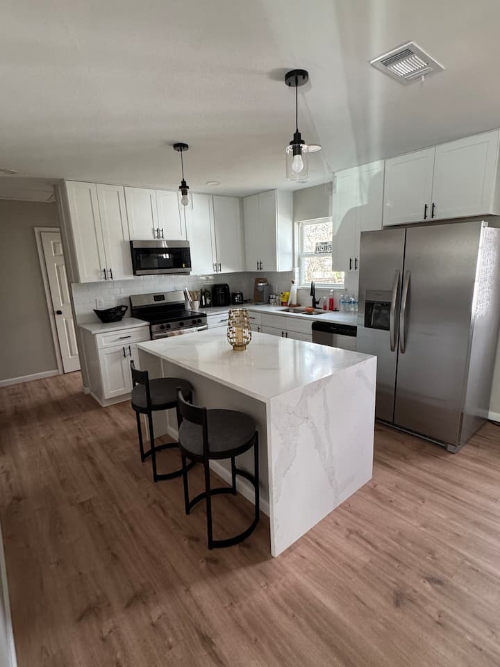 Beautiful House Located In The Heart Of Irving Tx - Irving, TX