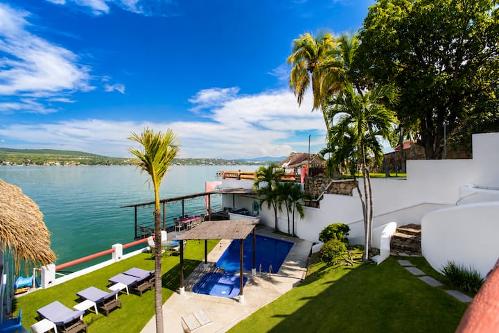 Lakefront House /Pool / Lake/ Fronton/16 Pax - Tequesquitengo