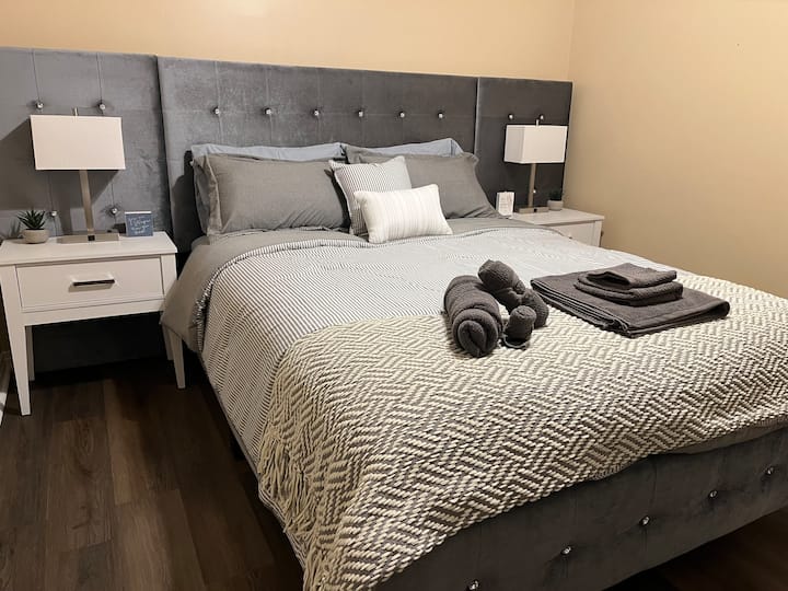 Boutique Private Room | Shared Bathroom | Parking - Dothan, AL