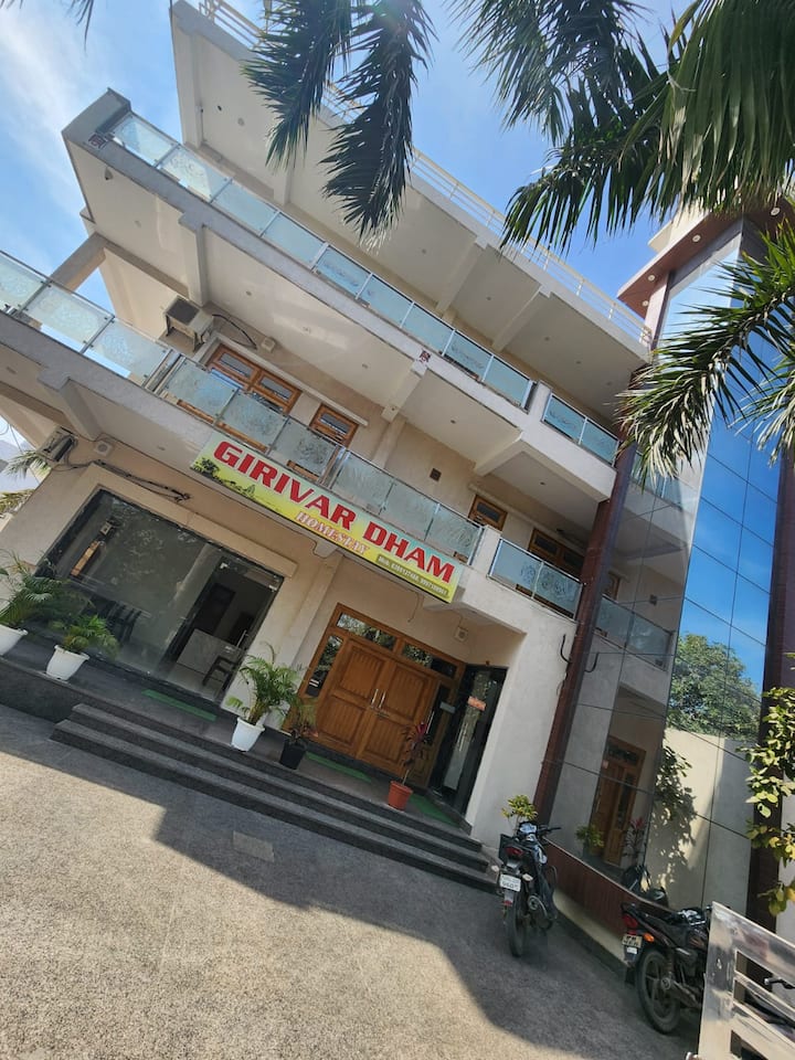 Stay Near Prem Mandir - Vrindavan