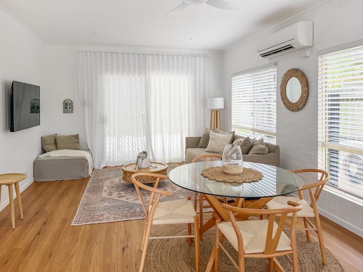 Stylish Beach Unit – Minutes To Everything - Agnes Water