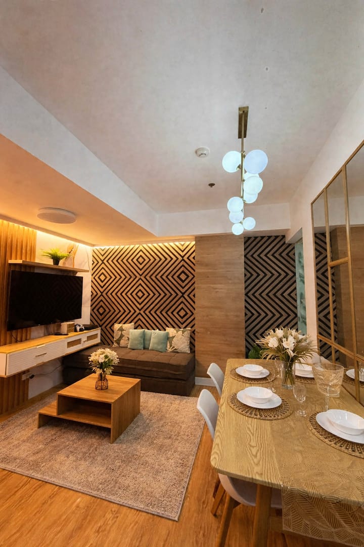 4br Near Naia | Fast Wifi | Ps4 | Hbo & Disney+ - Las Piñas