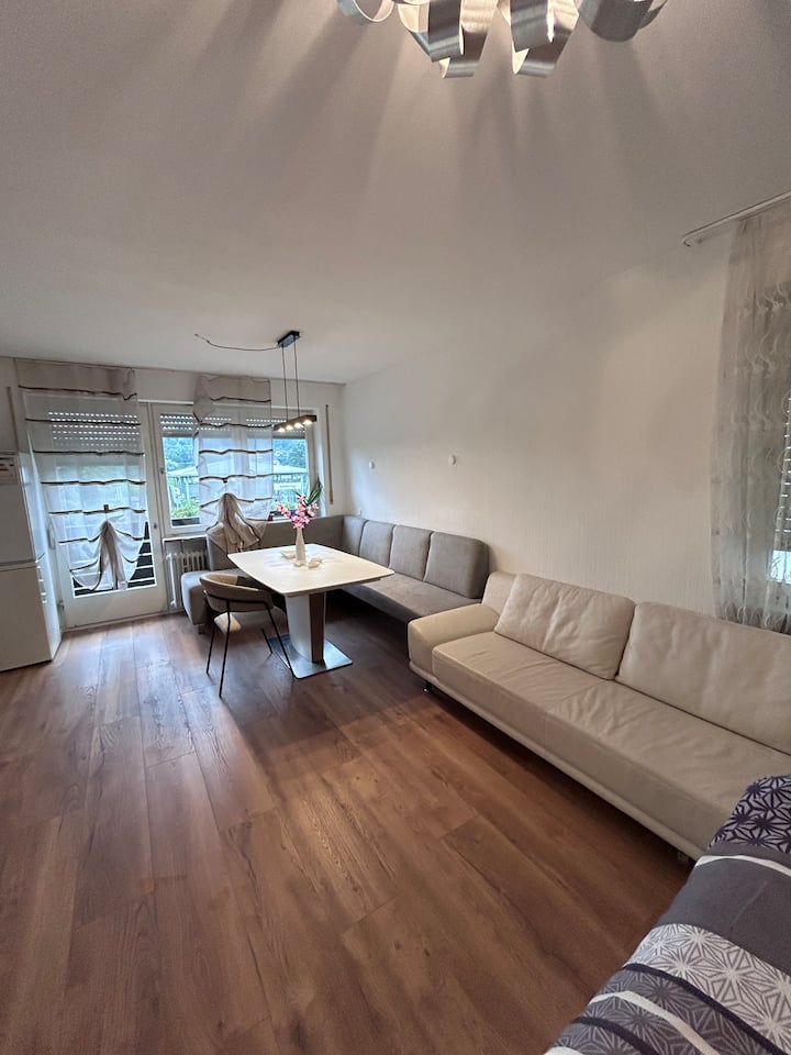 1 Zimmer Appartment Mit Balkon - Glonn