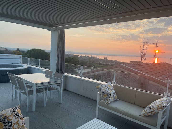Terrazza Vista Lago Con Idromassaggio Privato - Lazise