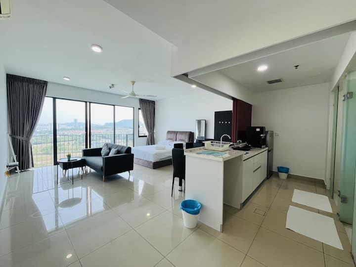 Trefoil@setiaalam"next To Mall <Pool&gym>3pax - Setia Alam