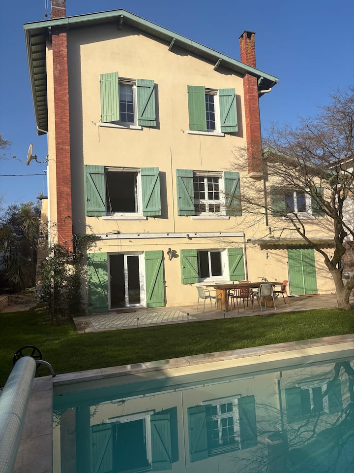 Maison, Charmante, à Sept Minutes De Bordeaux - Blanquefort