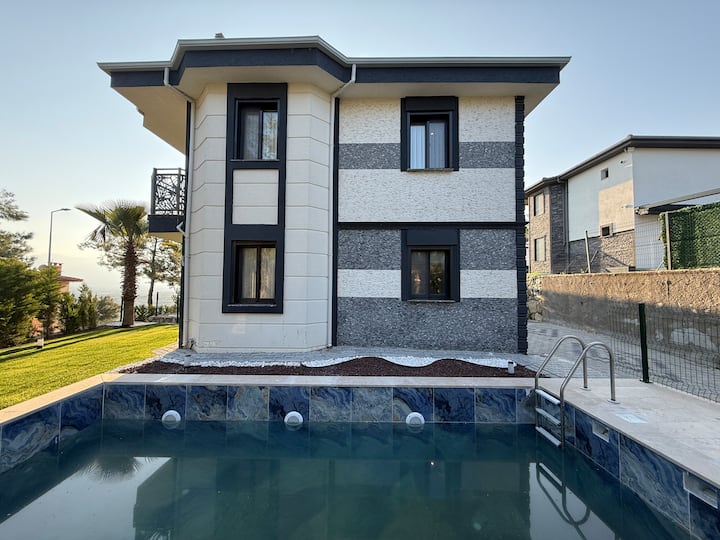 Villa Aylish - ÖZel Havuzlu - Eşyalı - 3+1 Villa - Davutlar