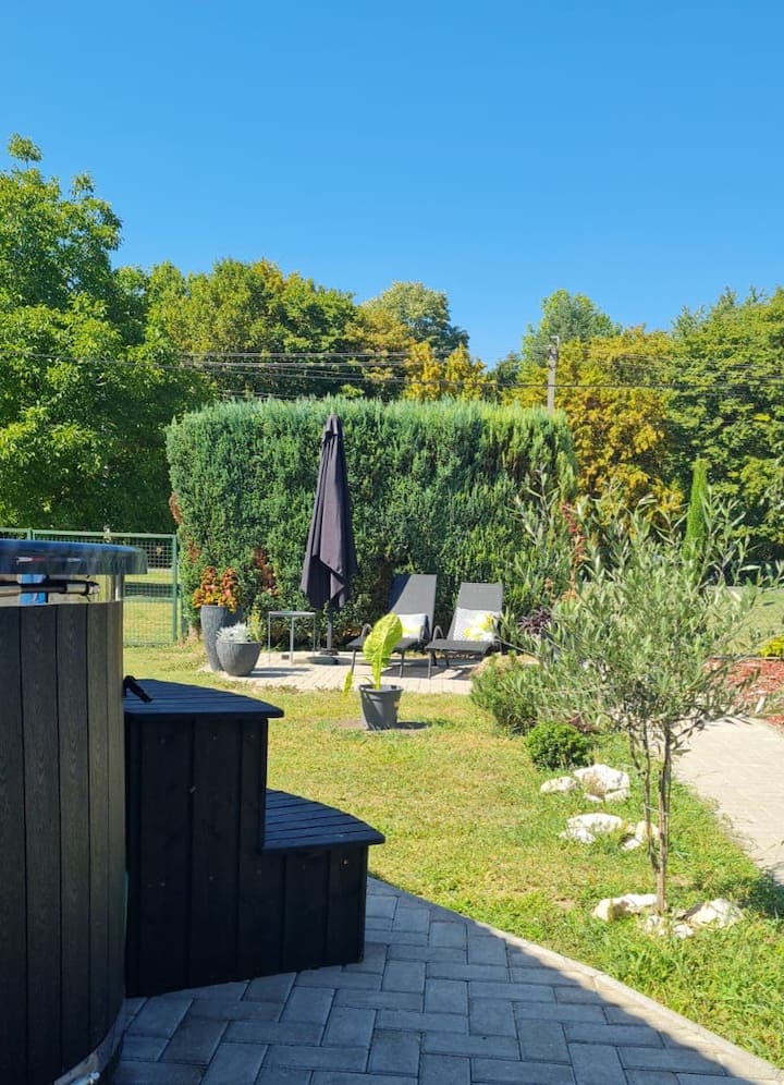 Avarka Apartmanház, Teljes Ház Kerttel. - Harkány