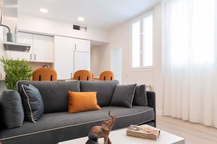 Moderno Apartamento En Calle Reina - Madrid