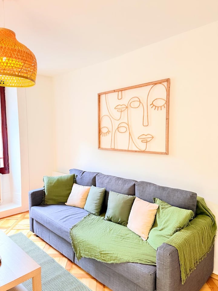 Central Geneva Apartment – Walk To Old Town & Lake - ジュネーヴ