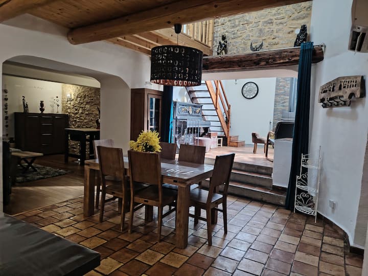 Chez Soso, 
Une Maison Où Il Fait Bon Vivre - Bagnols-sur-Cèze