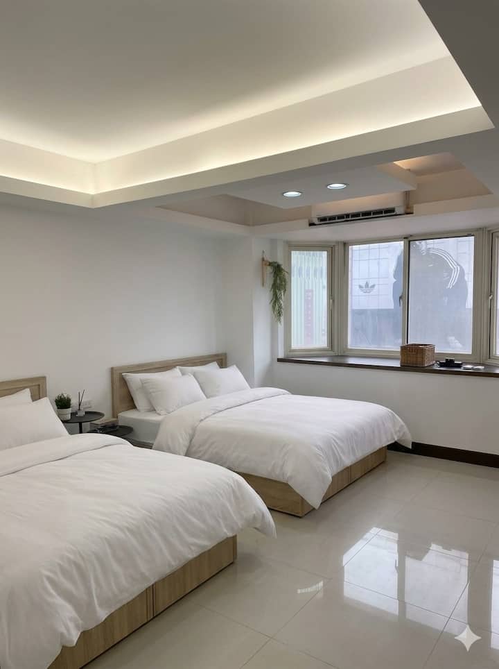 Taipei Ximending Mrt 西門町/捷運五分鐘/公寓電梯/2-4人自助入住/明亮住宿 - 린커우 구