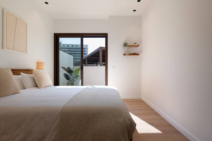 Premium Apartment, Pool View, King + Single - Sitges