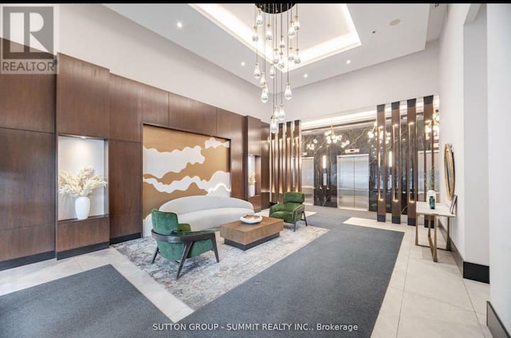 Luxury Apartment In The Heart Of Mississauga - Mississauga
